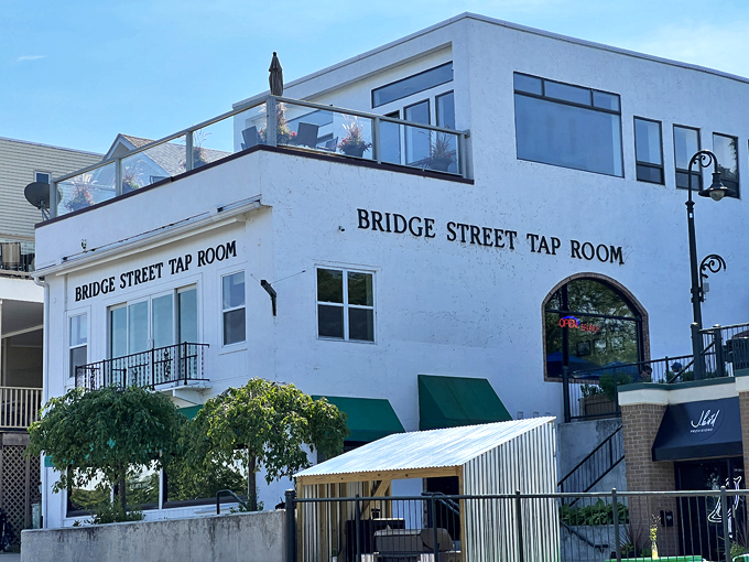 Bridge Street Tap Room 9