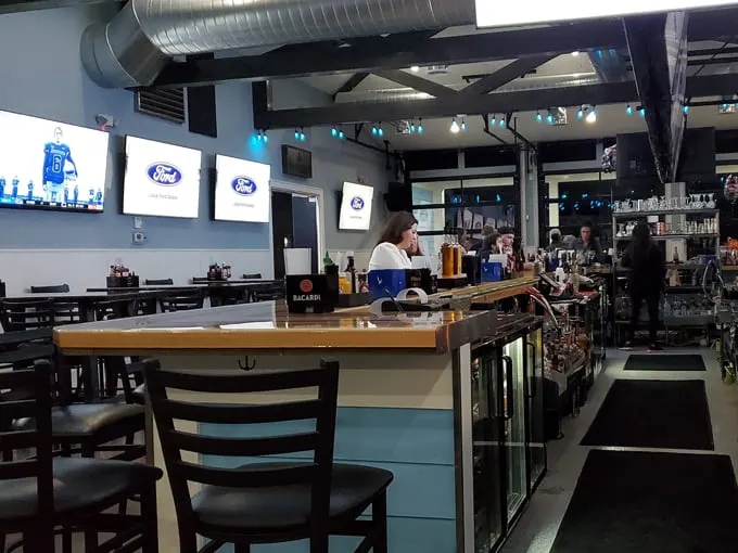 Cabana Blue Lakefront Sports Bar & Grill 3