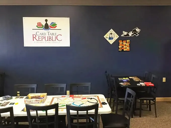 Card Table Republic 3
