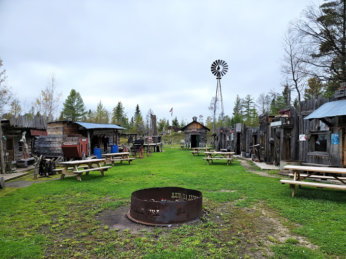 CoopersVille USA Museum 1