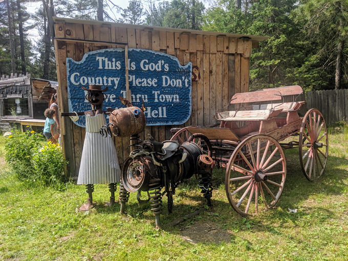 CoopersVille USA Museum 8