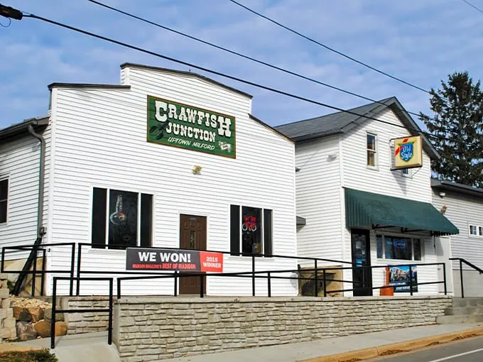 Crawfish Junction 1