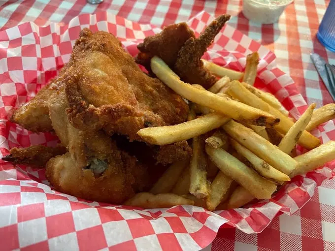 Dell Rhea's Chicken Basket 5