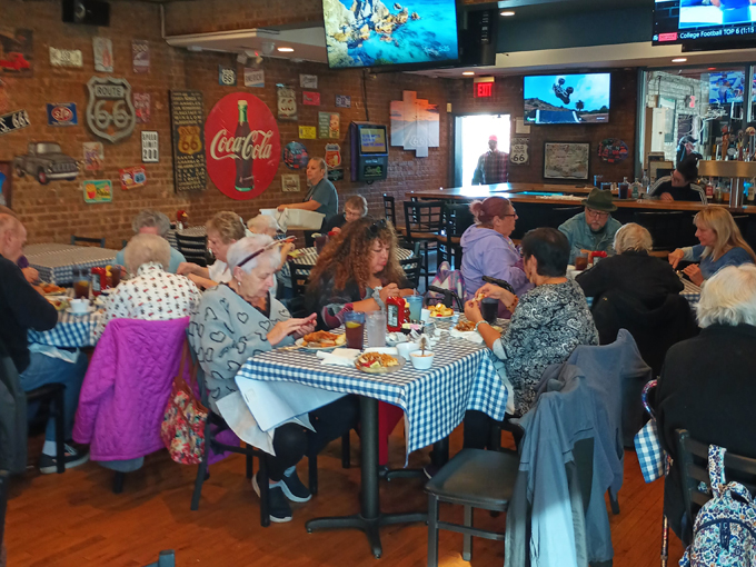 Dell Rhea's Chicken Basket 6