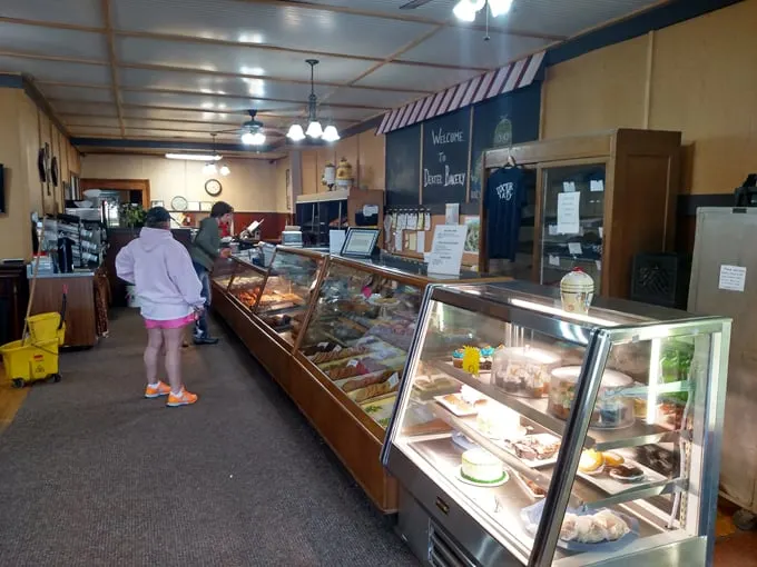 Dexter Bakery 6