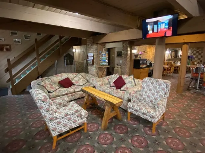 Don Q Inn Dodgeville 5