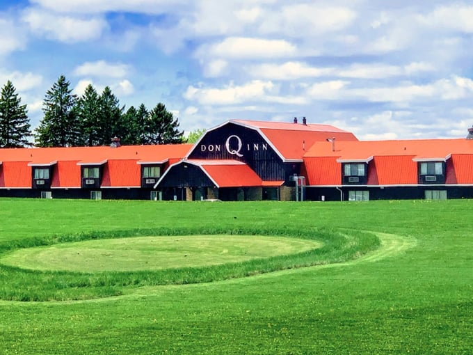 Don Q Inn Dodgeville 8