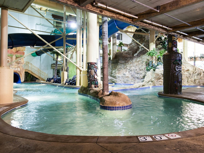 Edgewater Hotel and Waterpark 4