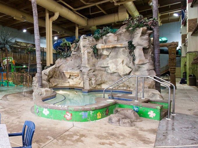 Edgewater Hotel and Waterpark 5