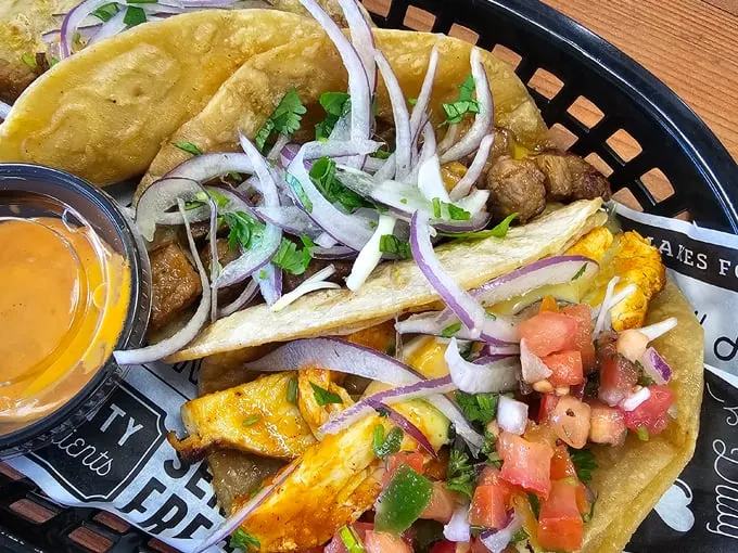 El Sazon Tacos and More 4