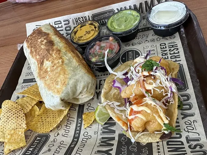 El Sazon Tacos and More 5