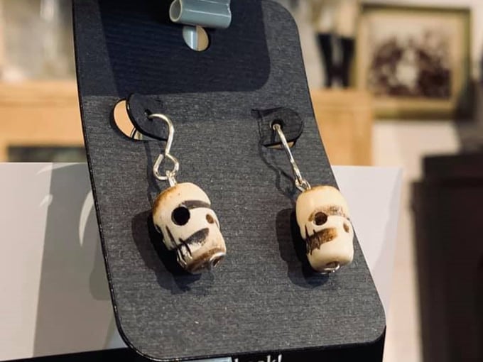 Emerald Grove Antiques and Oddities 9
