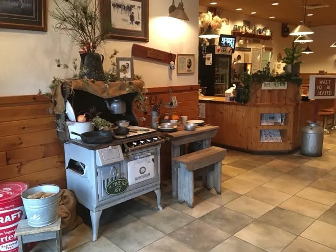 Farm Inn' On Main 2