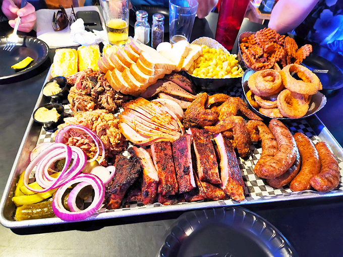 Fozzie's Smokin Bar BQ 6