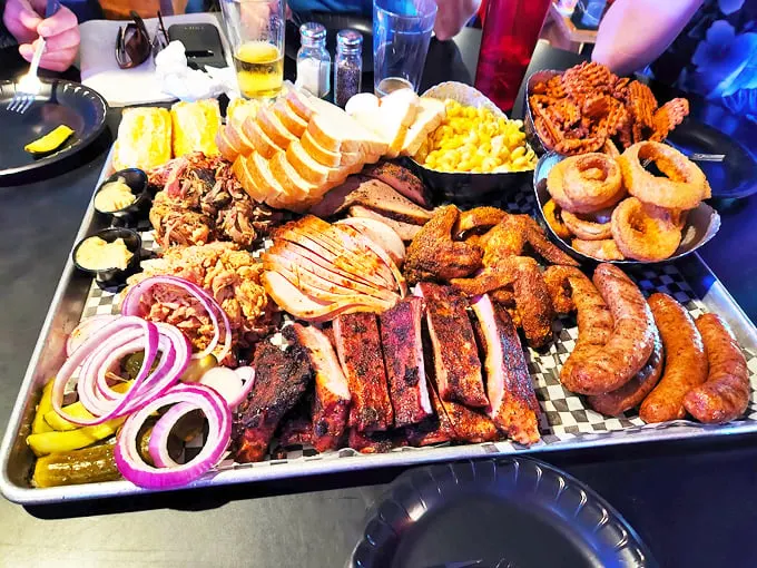 Fozzie's Smokin Bar BQ 6