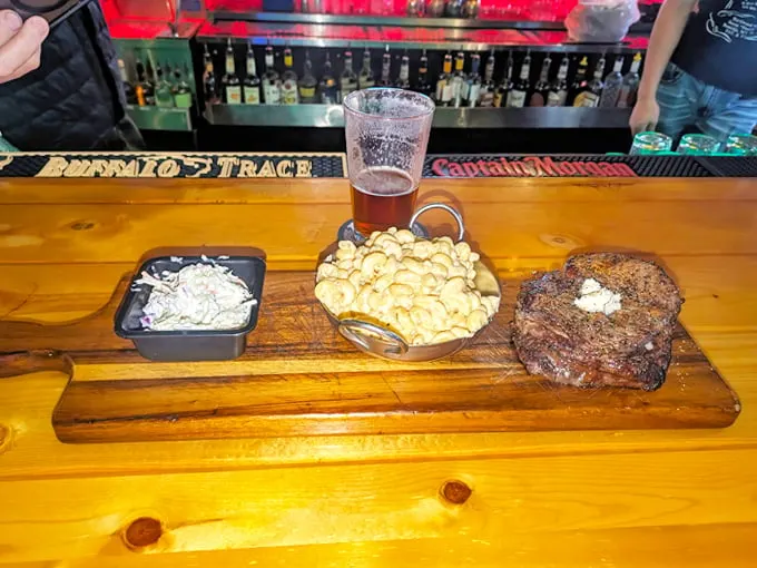 Fozzie's Smokin Bar BQ 7