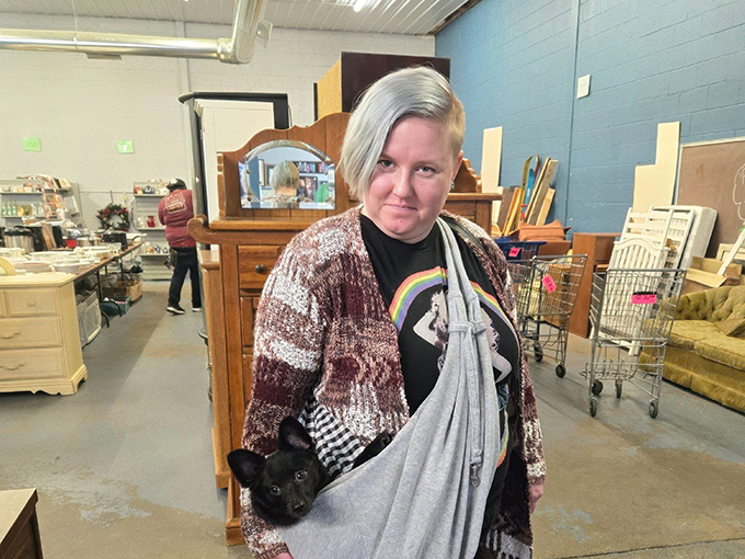 Free, Cheap, and Antique Store - Thrift Store 4