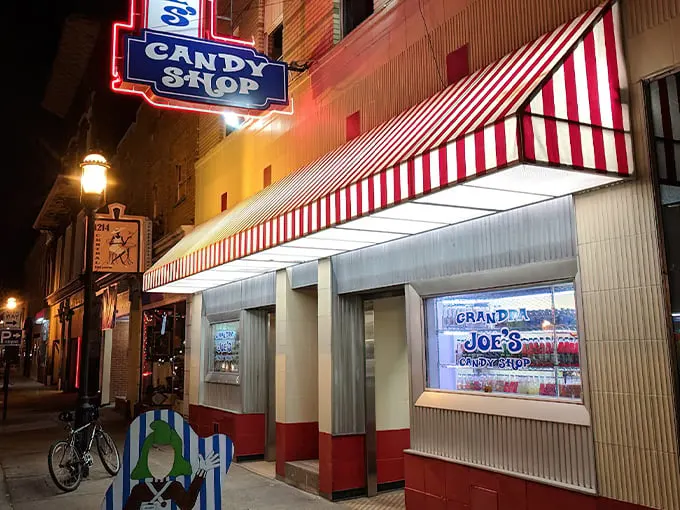 Grandpa Joe's Candy Shop 1