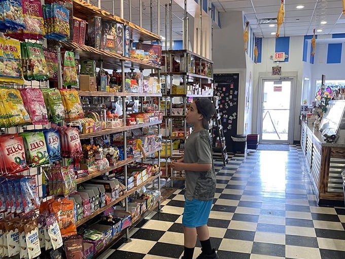 Grandpa Joe's Candy Shop 9