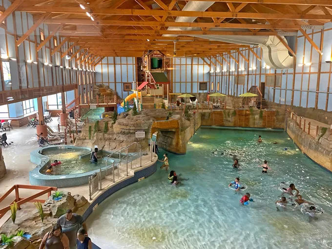 Grizzly Jack's Grand Bear Resort 1