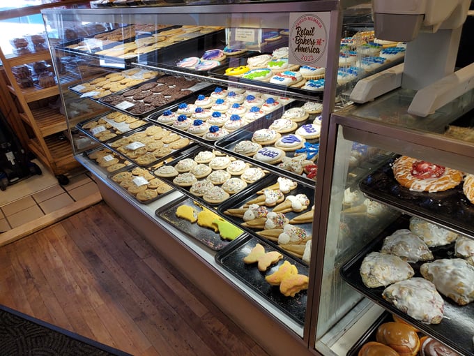 Hanisch Bakery and Coffee Shop 7