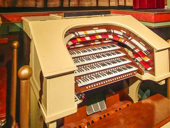 Heights Theater 4