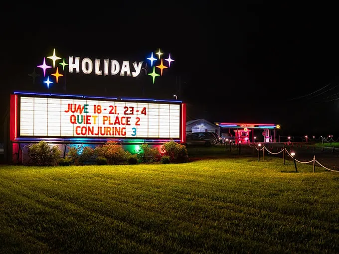 Holiday Auto Theatre 9