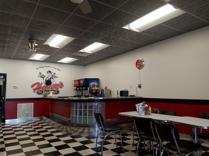 Hovey's Diner 4