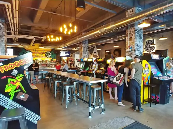 I/O Arcade Bar 1