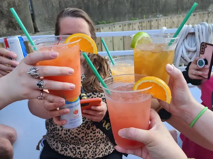 Island Party Boat 3