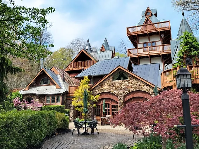 Landoll's Mohican Castle 1