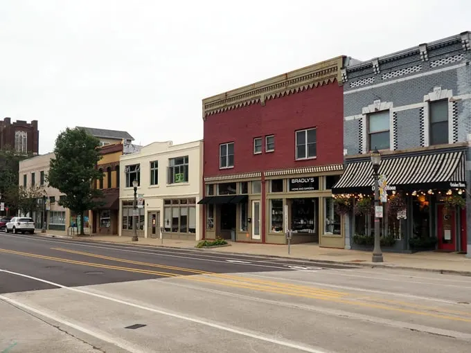 Lansing 9