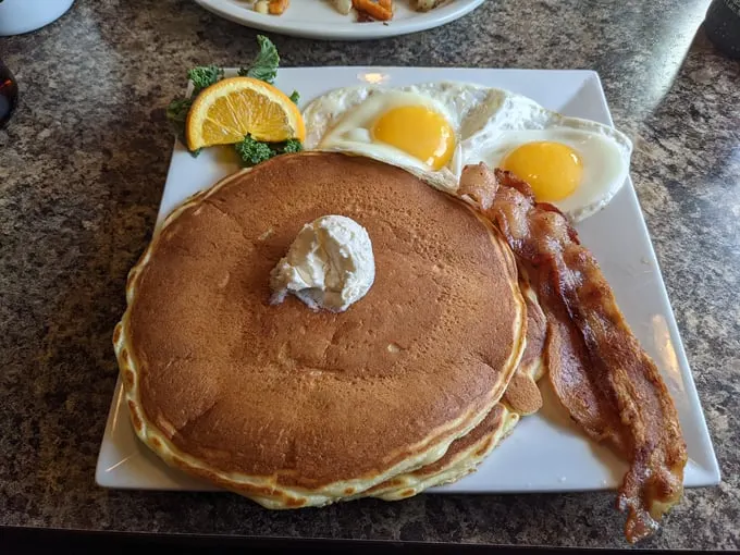 Lazy Moose Grill & Gifts 3