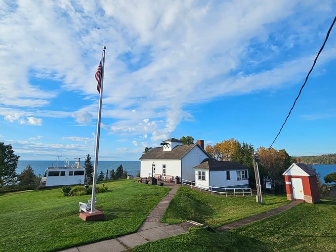 lighthouse bed and breakfast 5
