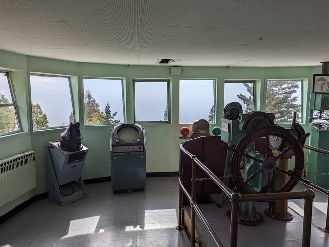 lighthouse bed and breakfast 8