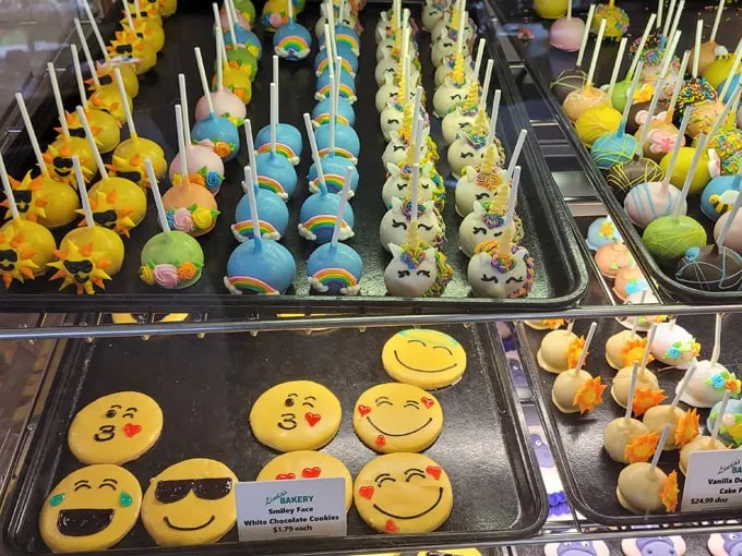 Linda's Bakery 6