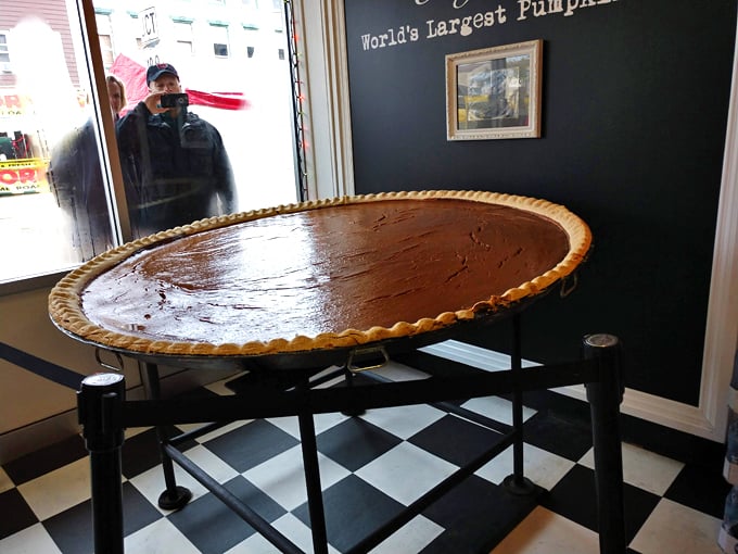 Lindsey's Bakery 6