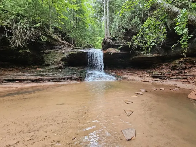 Lost Creek Falls Trail 6