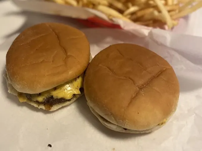 Matt's Bar and Grill 5
