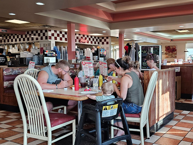  Mega Classic Diner 7
