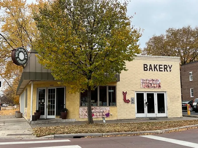 Mel-O-Glaze Bakery 1