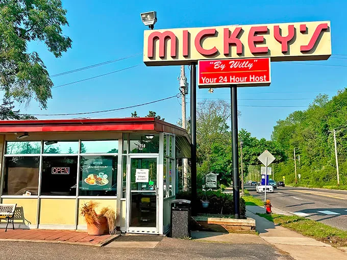 Mickey’s Diner by Willy’s 1