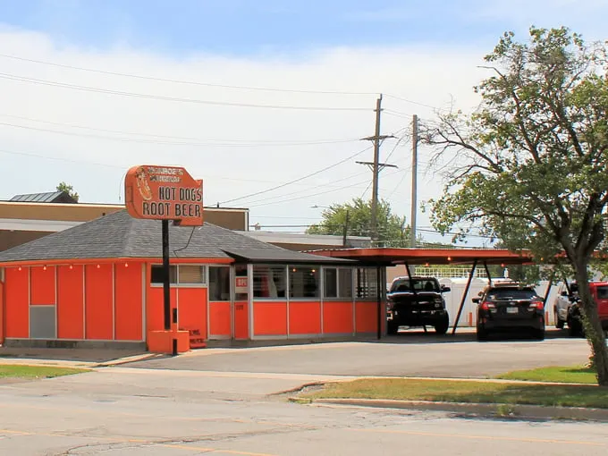 monroe’s original hot dog drive in 1