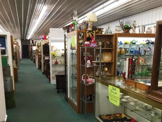 Moorhead Antique Mall 5