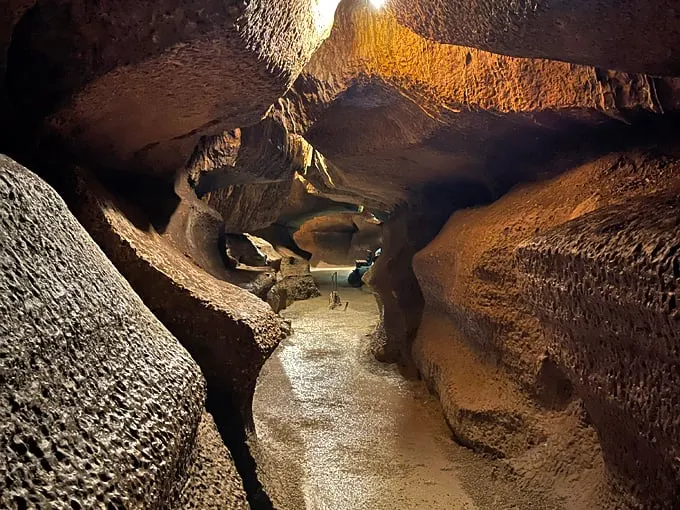 Niagara Cave 2