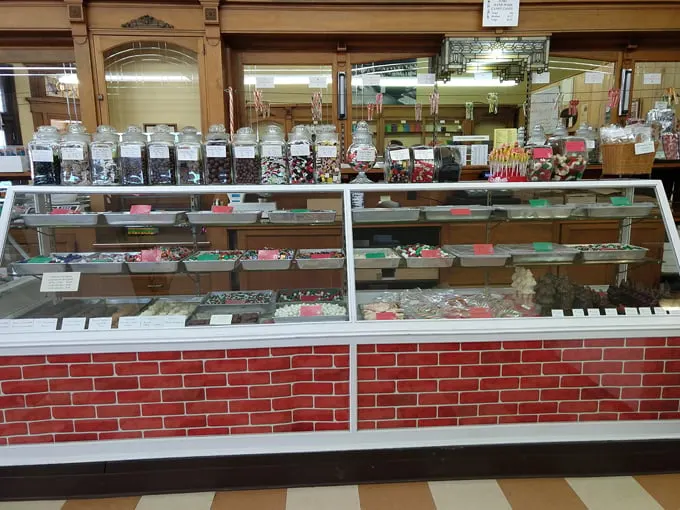 Oaks Candy Corner 7