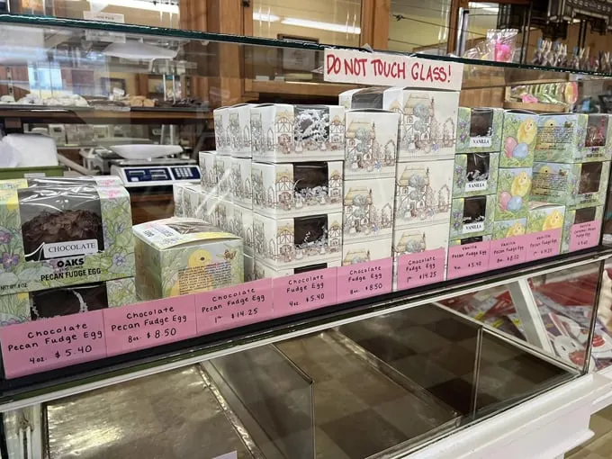 Oaks Candy Corner 8