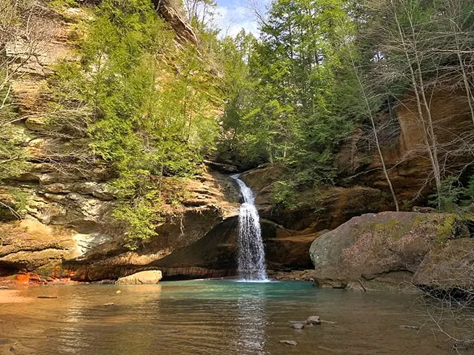 Old Man's Cave and Naturalist Cabin Loop 4