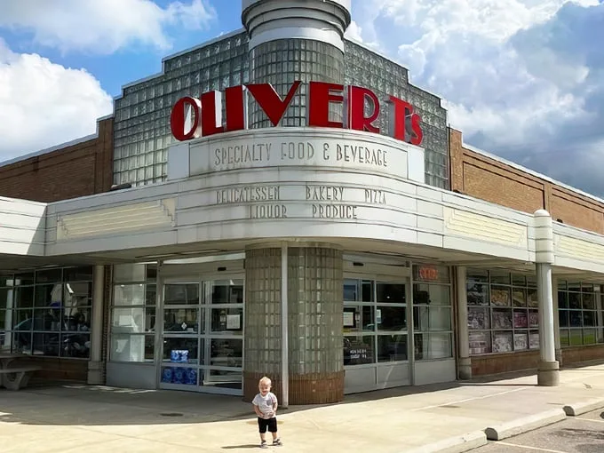 Oliver T's Market 1