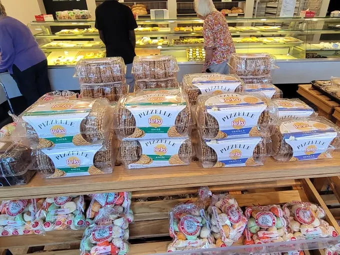 Paielli’s Bakery 6